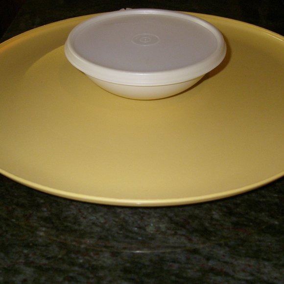 Tupperware | Dining | Vintage Tupperware 492 Dipnserve Chipndip Set ...